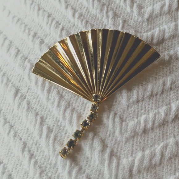 Napier | Jewelry | Fan Pinbrooch | Poshmark